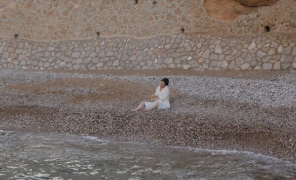 The Lost Daughter: Why does Leda steal the doll? | SLAP HAPPY LARRY