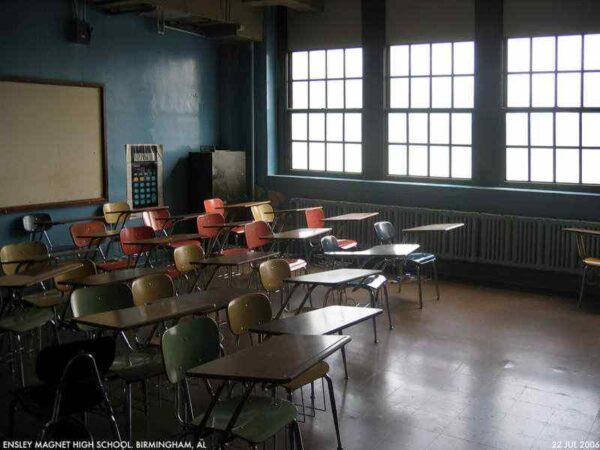 Writing Activity: Describe A Classroom | SLAP HAPPY LARRY